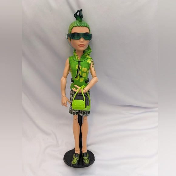 monster high | Toys | Monster High Scaris Duce Gorgon Doll | Poshmark